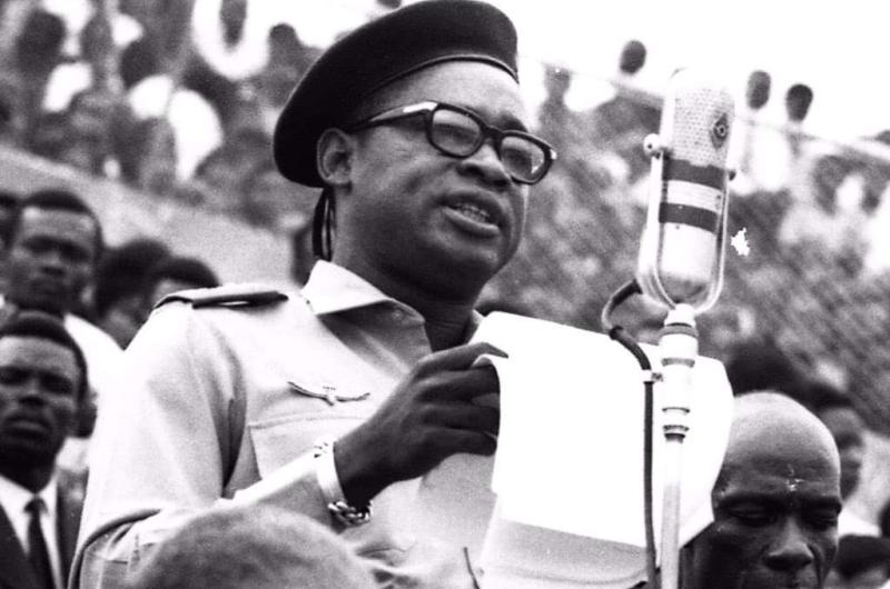 [Histoire] 12 décembre 1965 : Investiture du Général Joseph-Désiré ...